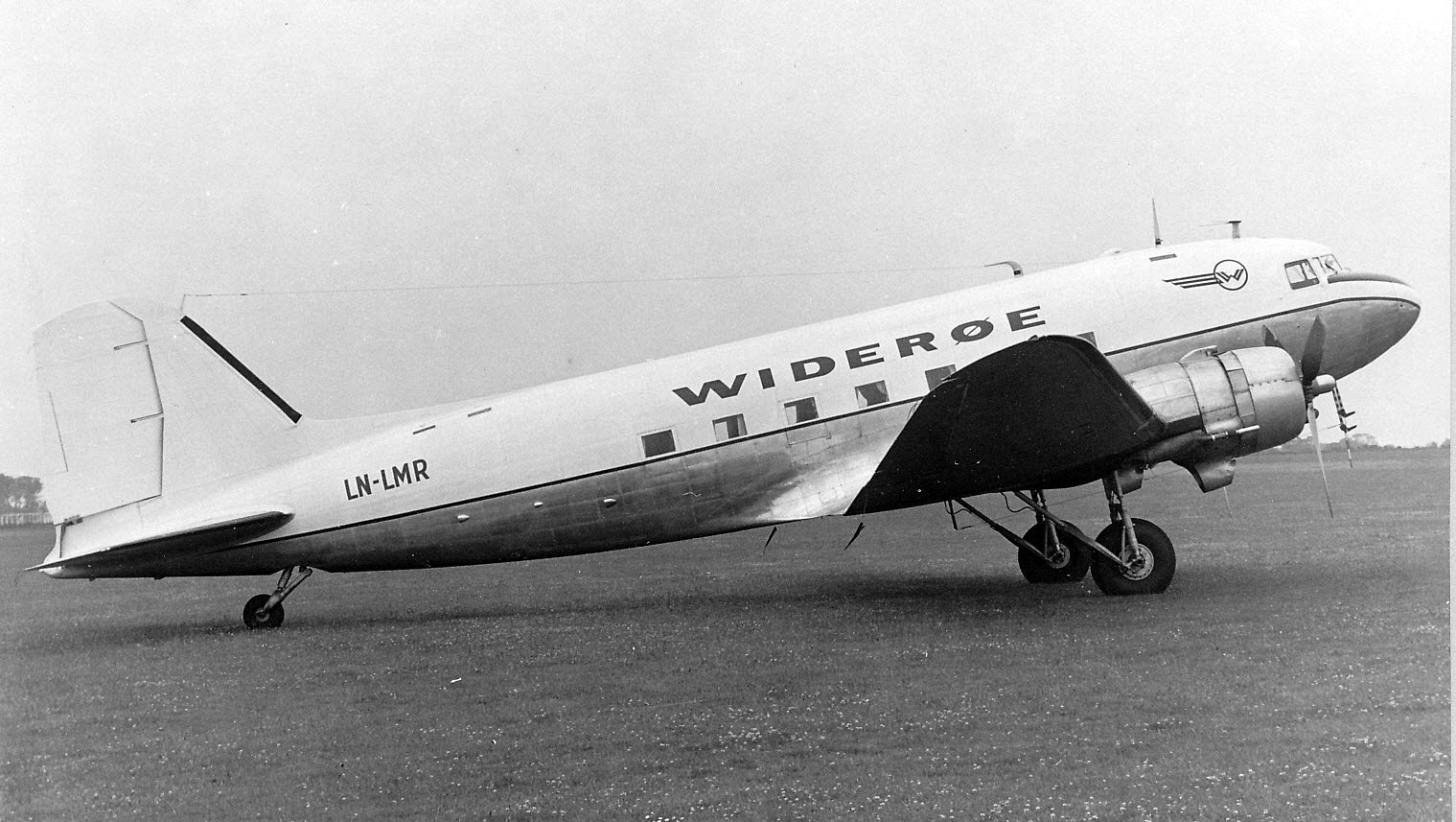 Douglas DC-3 – Transair Sweden AB